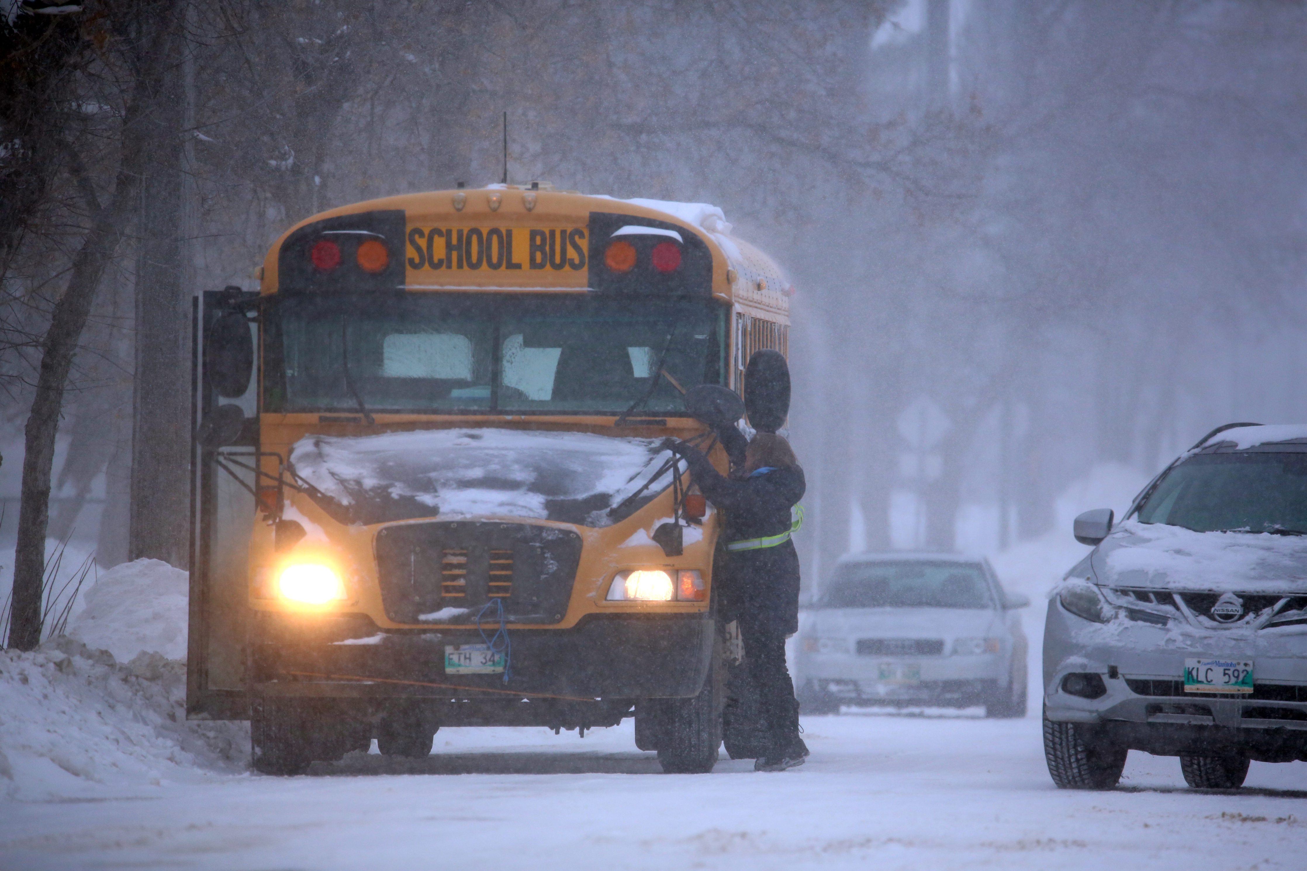 Brandon School Divison cancels rural bus service – Brandon Sun