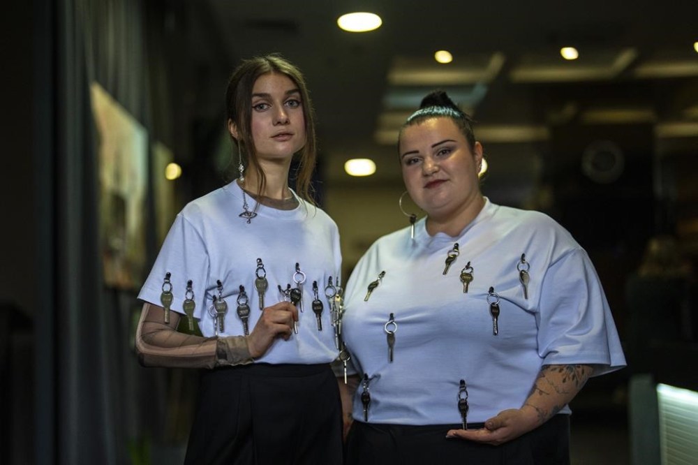 Ukrainian duo heads to the Eurovision Song Contest with a message: We ...