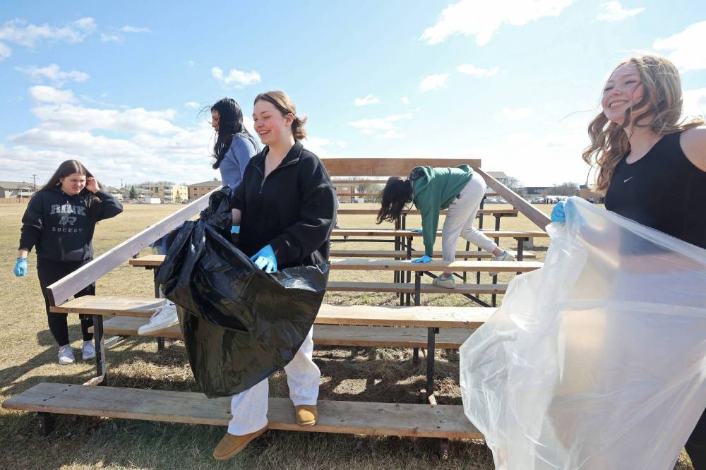 Students out in force for Earth Day – Brandon Sun
