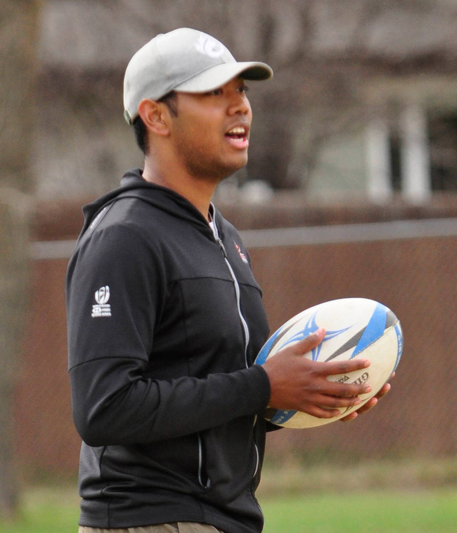1RCHA soldier enjoys coaching Vincent Massey Vikings girls’ rugby ...