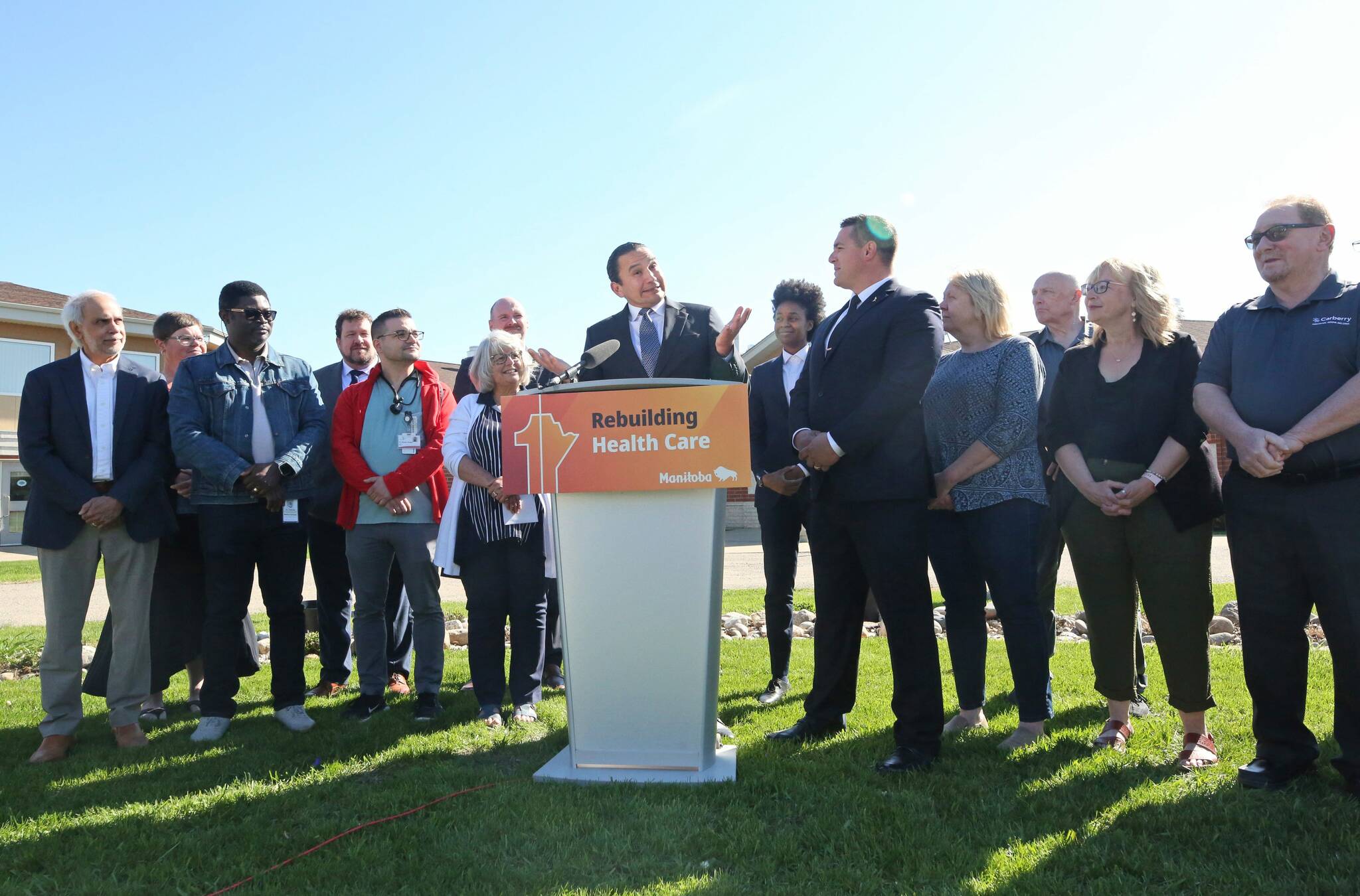 Premier officially reopens Carberry ER – Brandon Sun