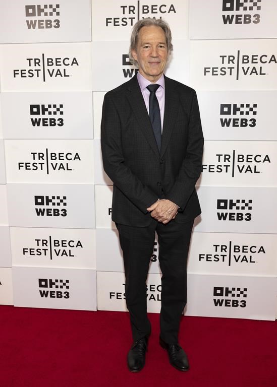 Real-life brothers-in-law Jake Gyllenhaal and Peter Sarsgaard are ...