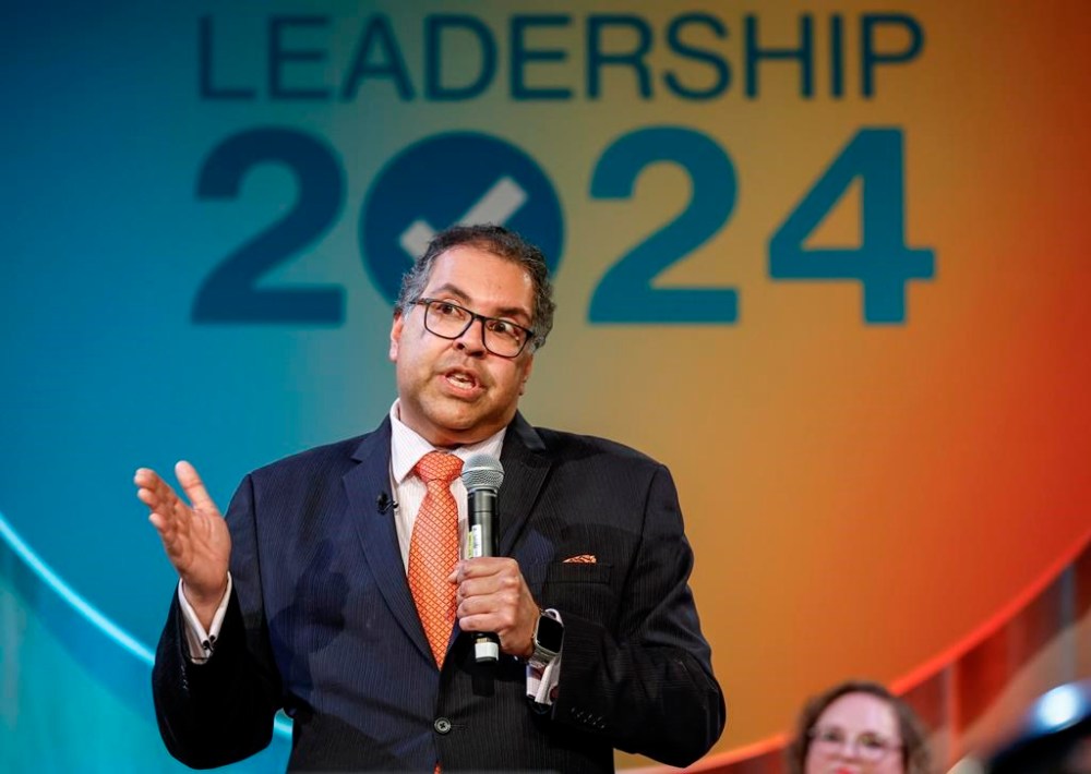‘Politics in full sentences:’ Nenshi returns to public life as leader ...