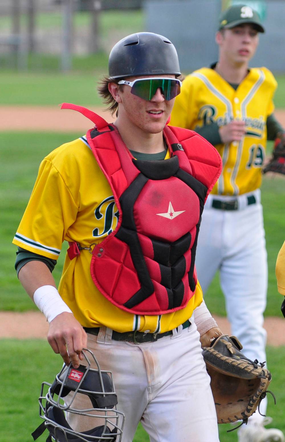 Griffin Albrecht quarterbacks Boissevain Broncos from catcher’s ...