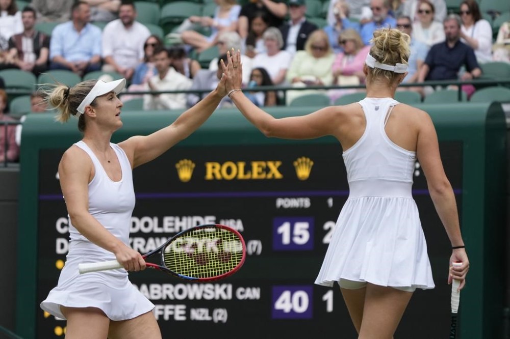 Ottawa’s Dabrowski, partner Routliffe advance to women’s doubles final ...
