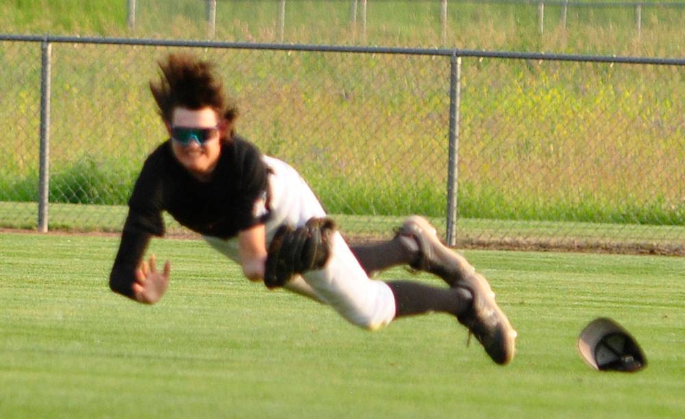 18U AAA MIDWEST PREVAIL 6-4 OVER MARLINS – Brandon Sun