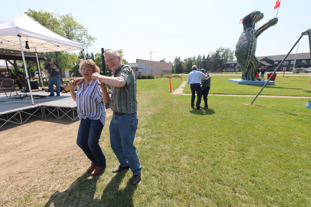 Boissevain celebrates Tommy Turtle’s 50th birthday – Brandon Sun
