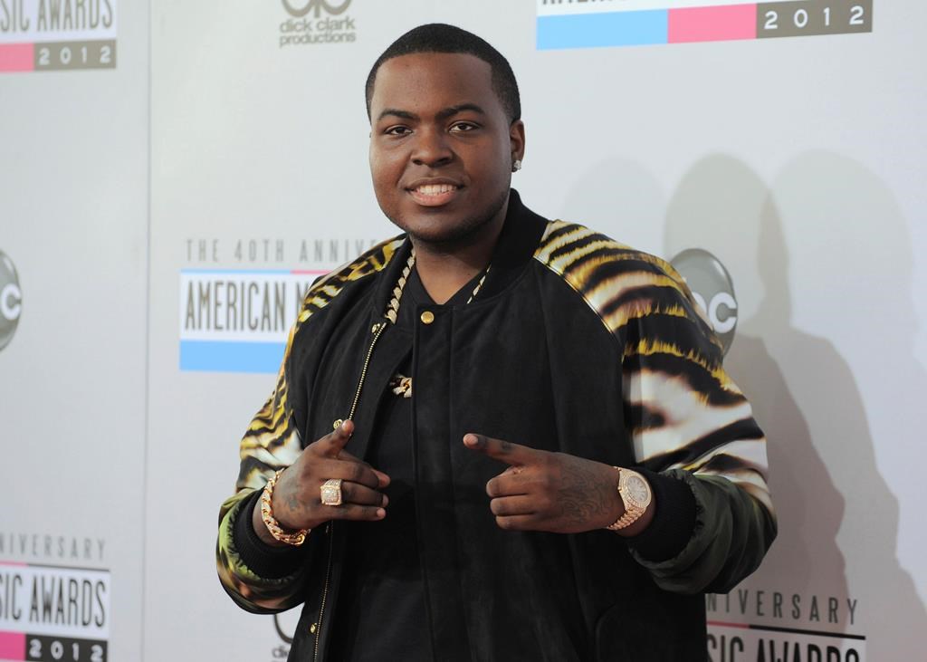 Rapper Sean Kingston and his mother arraigned on fraud and theft ...