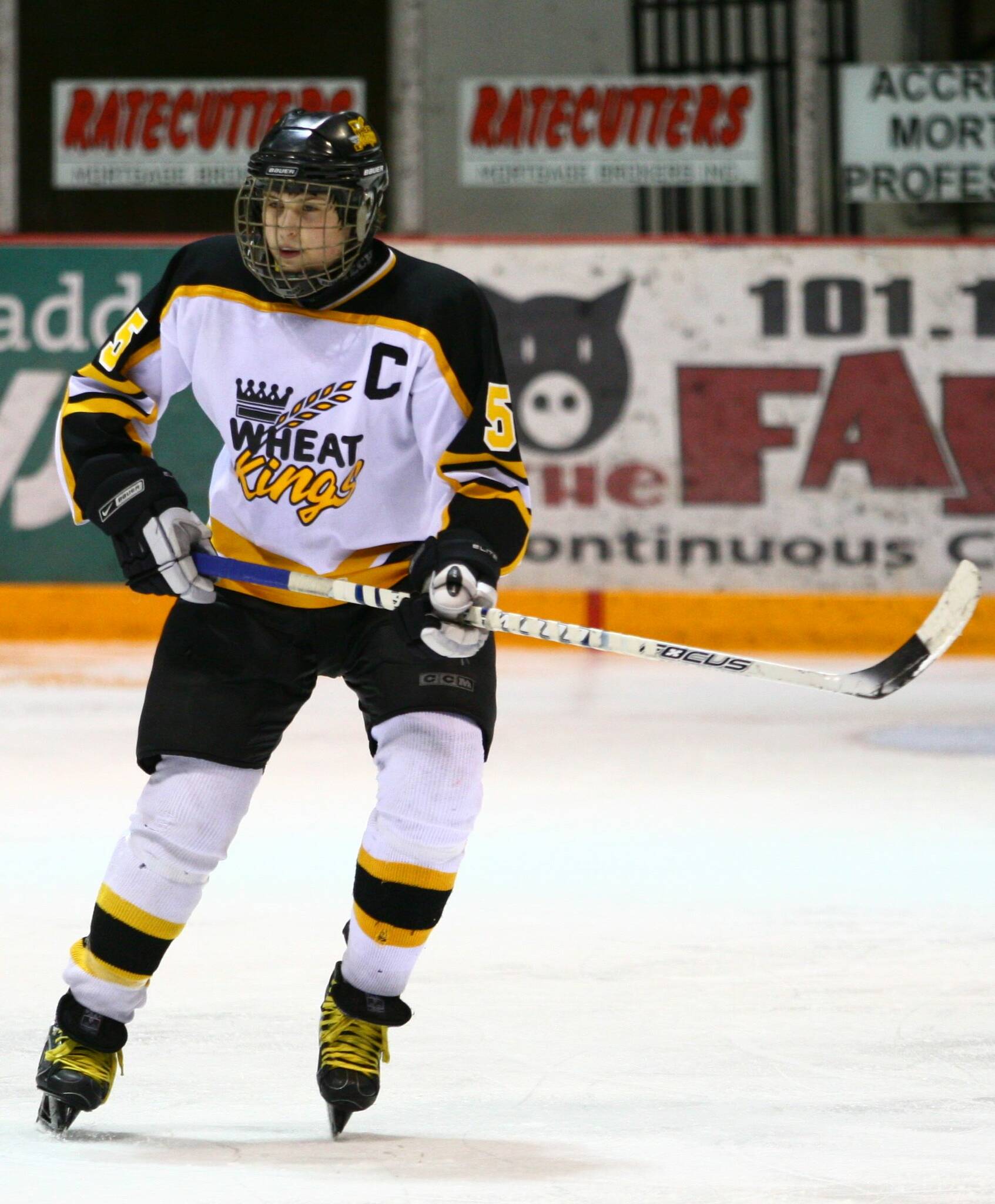 Elmes moves from ice to ring – Brandon Sun