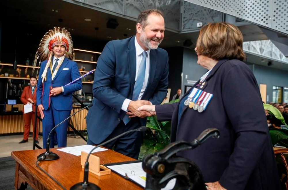 Manitoba bill eyes new rules for sale of machetes, swords and other ...