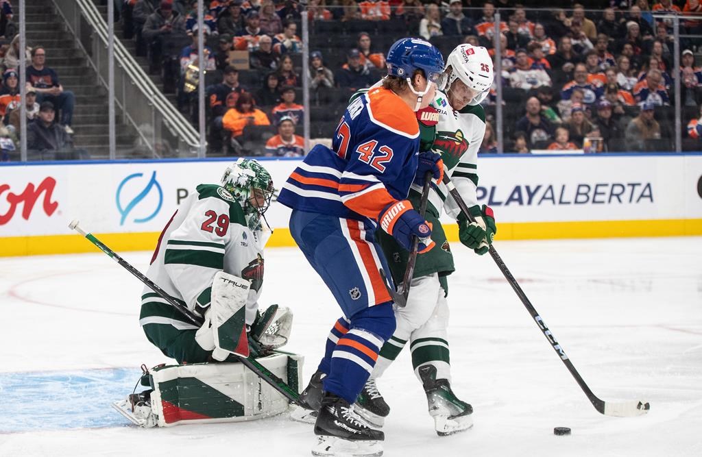 Fleury shrugs off early mishap to help Wild win in his 1,000th career ...