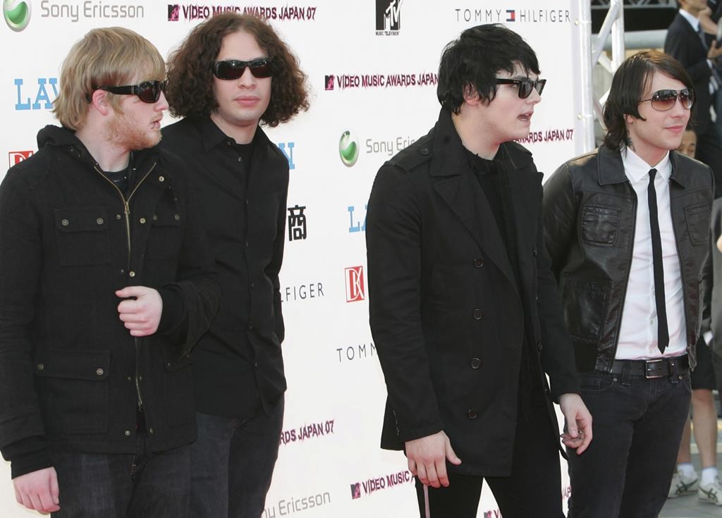 Former My Chemical Romance drummer Bob Bryar dies at age 44 – Brandon Sun