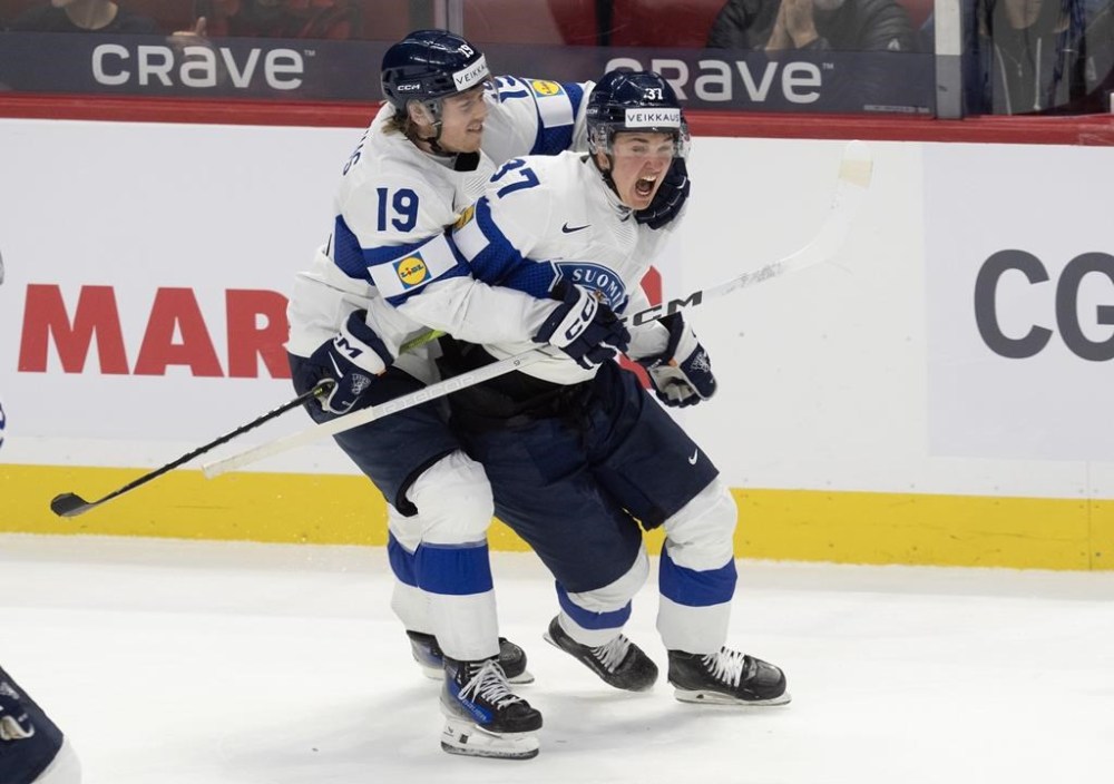 U.S. downs Czechia, Finland tops Sweden to set up gold-medal final at ...