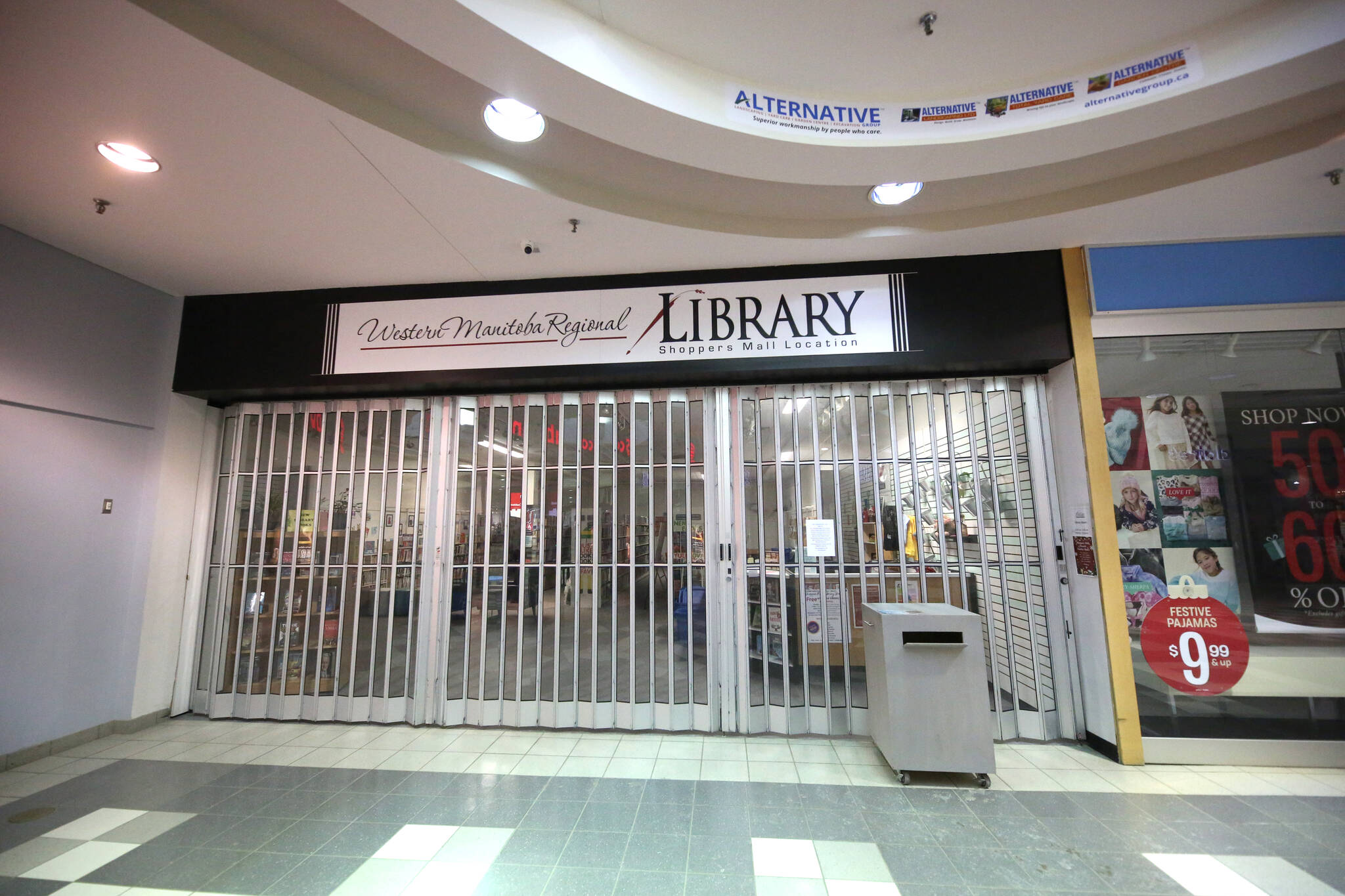 Stores, library stay closed after smoke incident – Brandon Sun