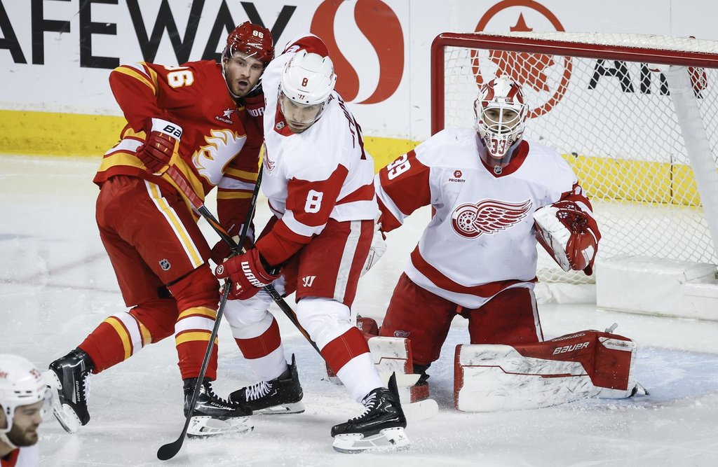 Frustrated Flames look to newcomers for offensive help – Brandon Sun