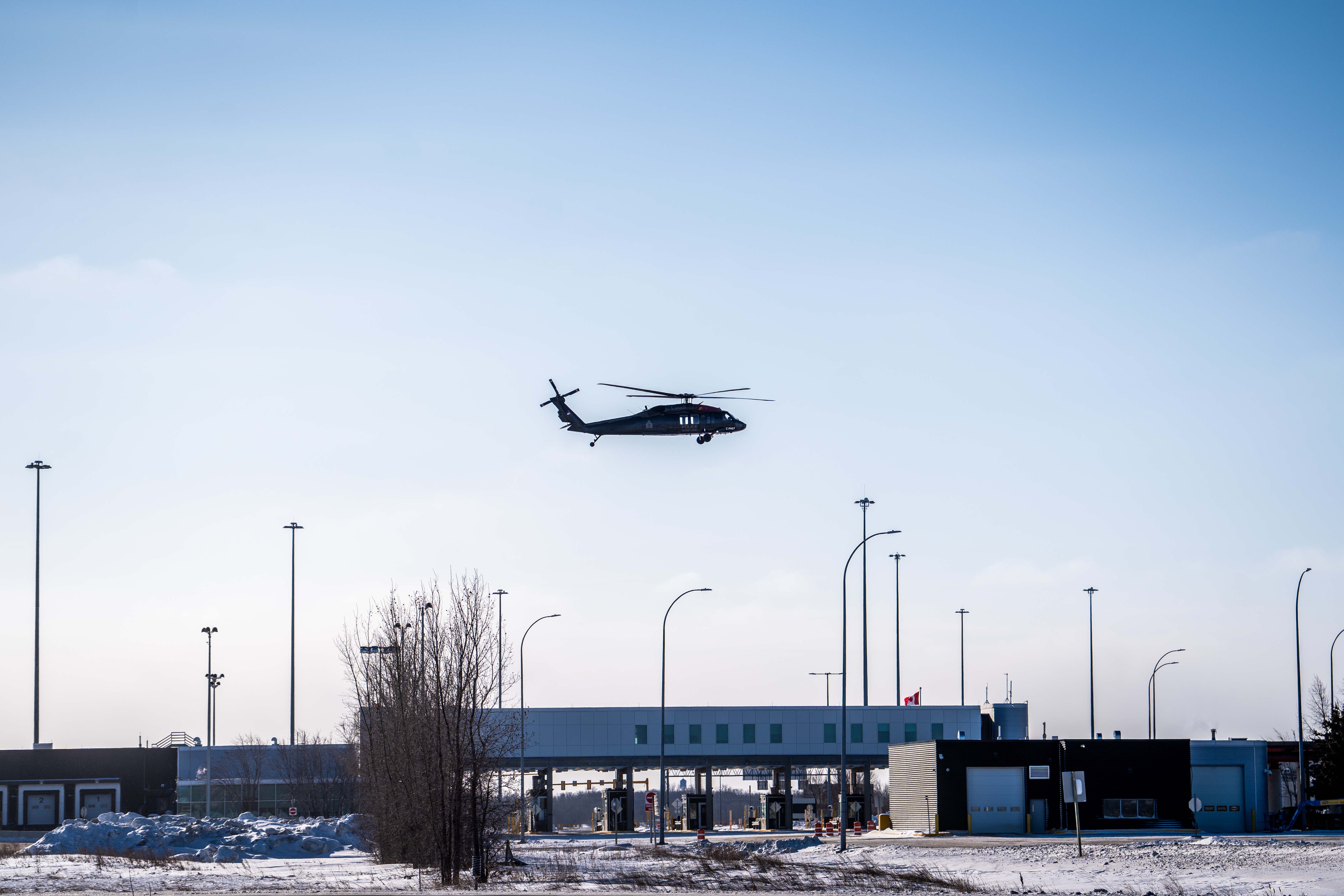 Black Hawk chopper takes flight – Brandon Sun