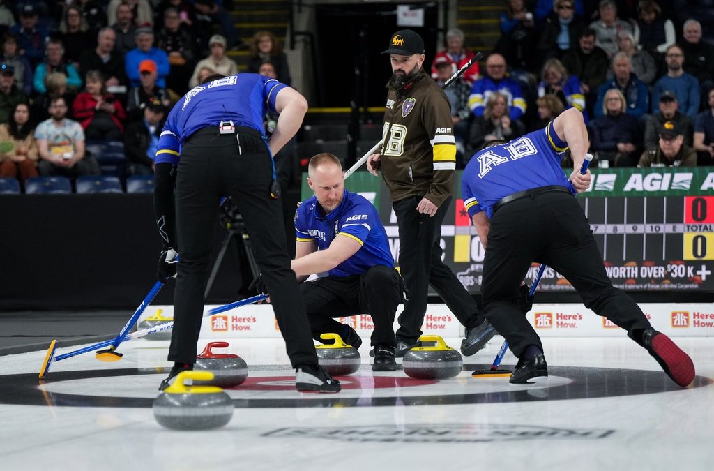 Dunstone beats Gushue in Page 1-2 game at Brier, Jacobs tops Carruthers ...