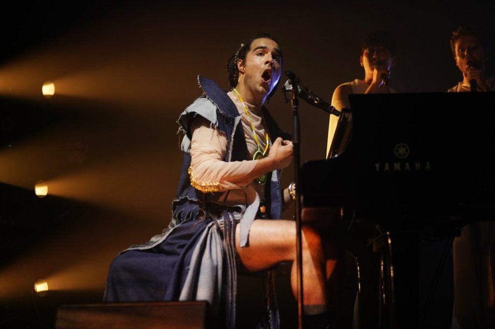 Jeremy Dutcher joins other musicians and withdraws from East Coast ...