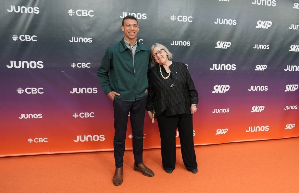 Mixed fortunes for Green co-leaders as May retains B.C. seat, but ...