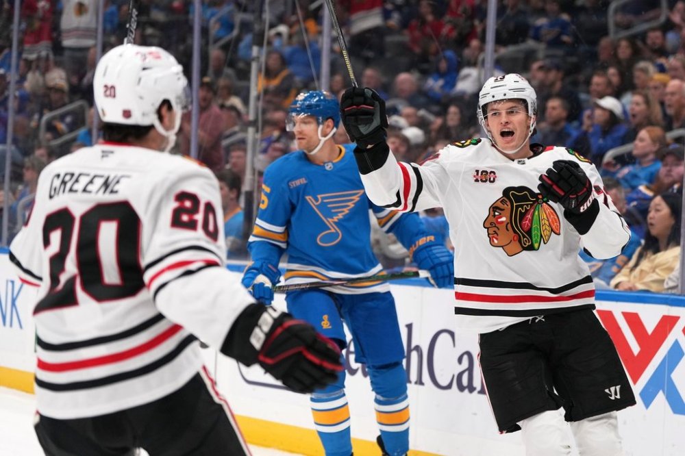 Canucks acquire forward Lukas Reichel from Blackhawks for draft pick ...