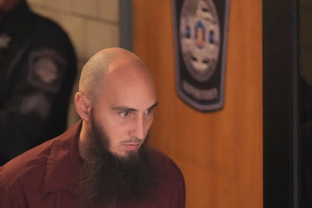Pennsylvania man pleads guilty in arson attack at governor’s mansion ...