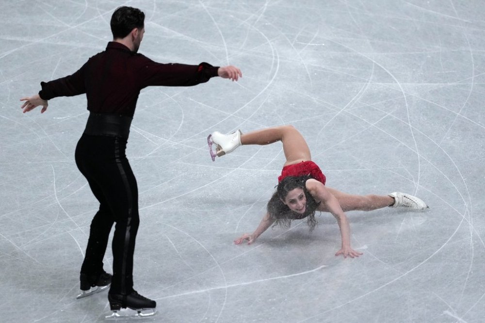 Canadians Stellato-Dudek and Deschamps finish sixth in Grand Prix Final ...