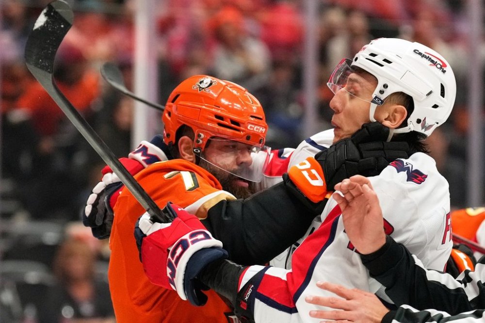 Ducks snap Capitals’ 6-game winning streak with 4-3 shootout victory on ...