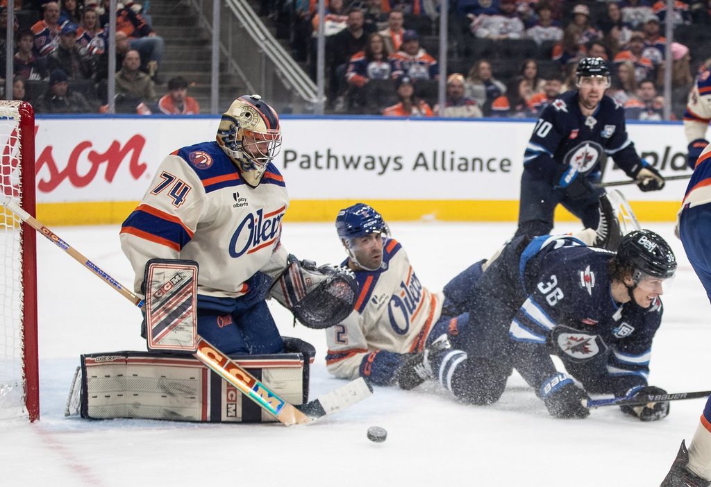 Four goals in the first period spur Edmonton Oilers to 6-2 win over ...