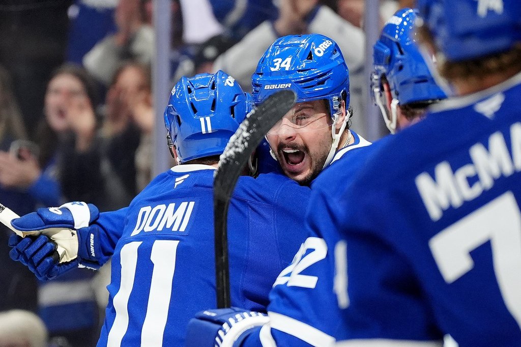 Matthews shakes slump, Maple Leafs shake Senators 7-5 – Brandon Sun