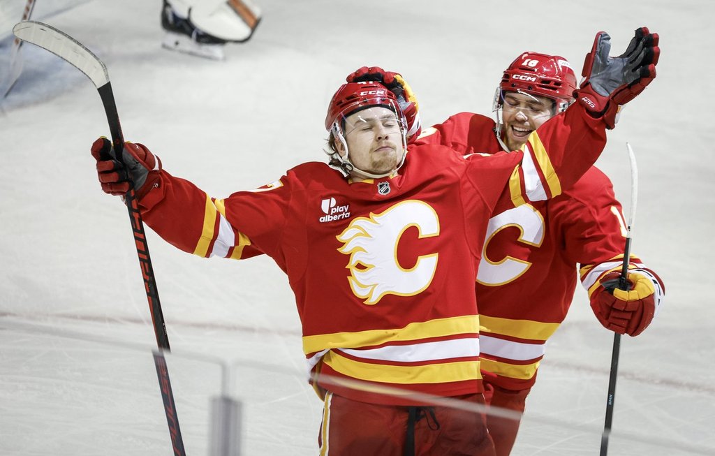 Flames thump Flyers 5-1 to win fifth straight home game – Brandon Sun