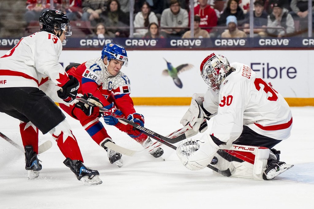 Canada tops Czechia 7-5 for unconvincing victory to open world juniors ...