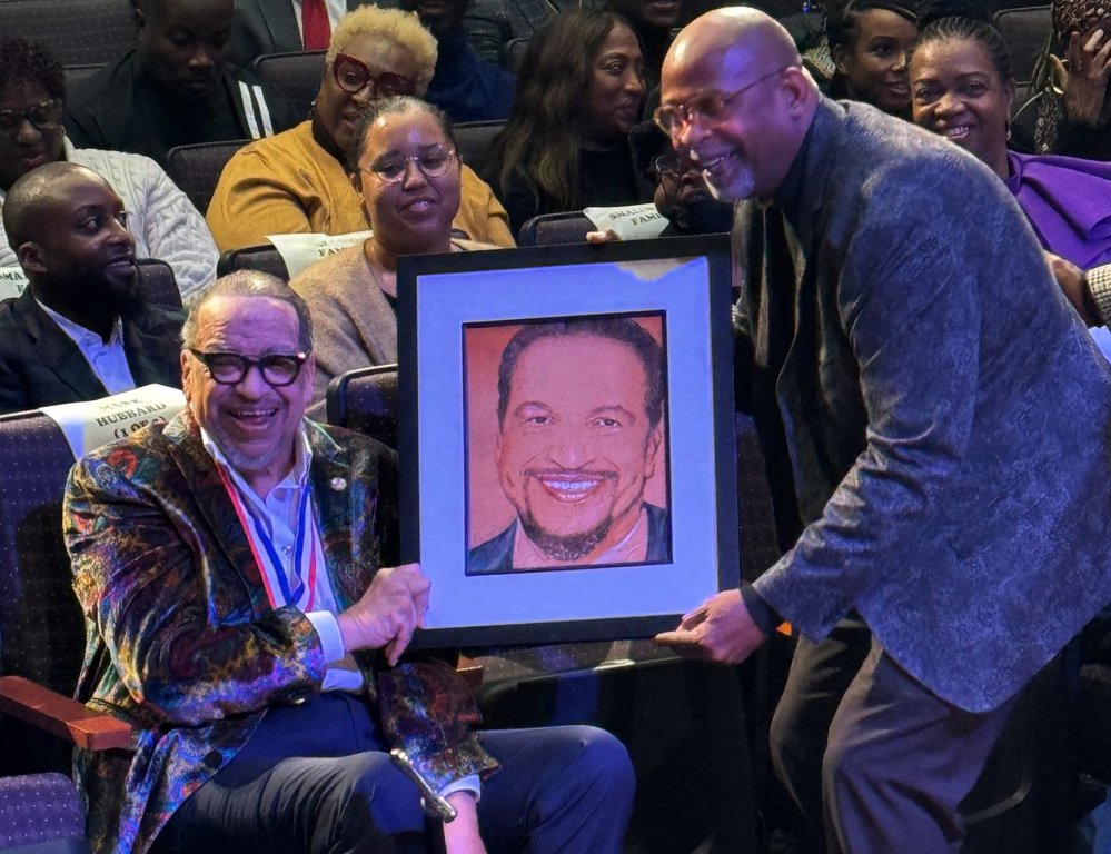 Gospel singer Richard Smallwood dies at 77, leaving a legacy that ...