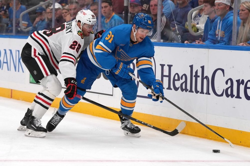 NHL roundup: Blues beat Blackhawks 3-2 as Mailloux, Luff score first ...