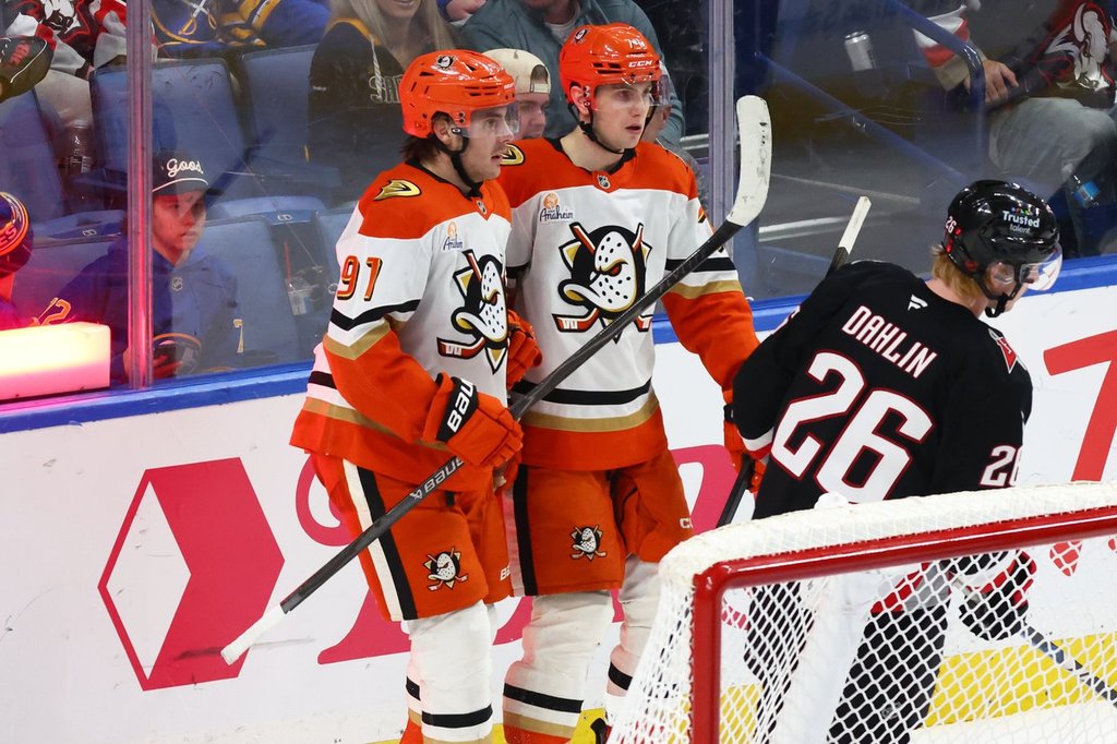 Ducks’ Leo Carlsson out 3-5 weeks with thigh injury, threatening his ...