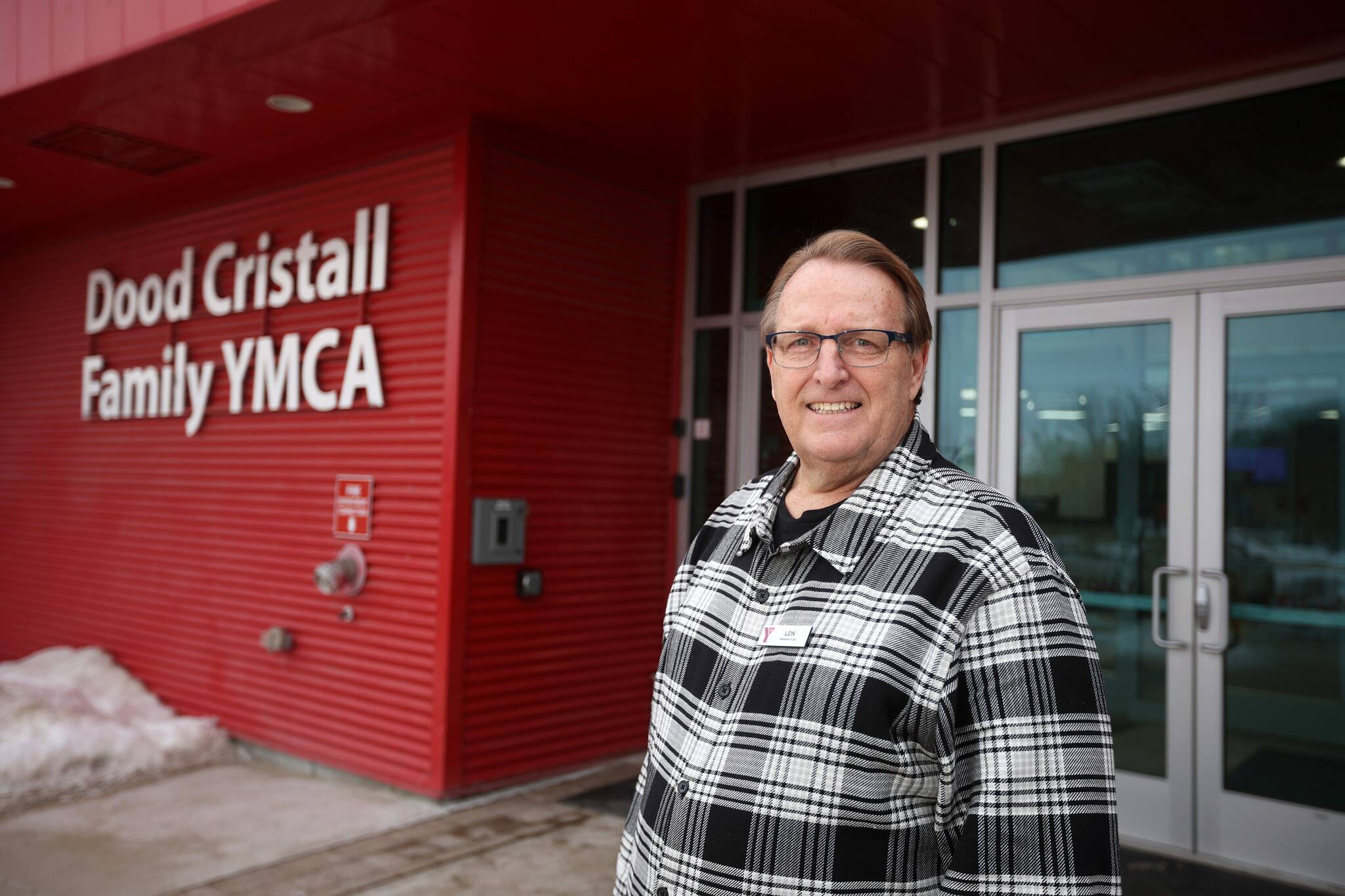 YMCA locking doors in early morning – Brandon Sun
