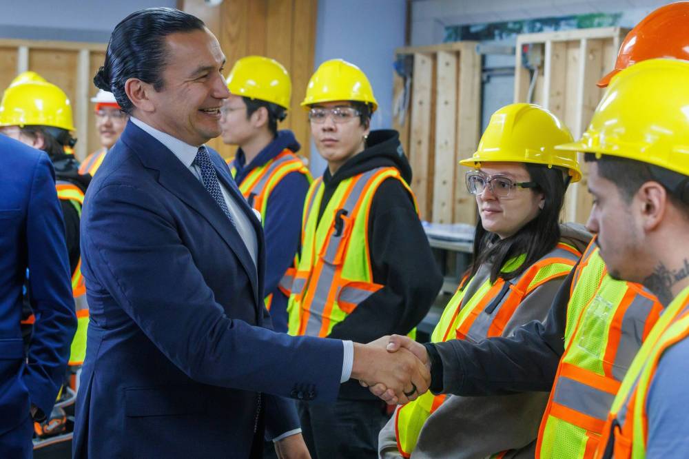 Union criticizes contract for school projects – Brandon Sun