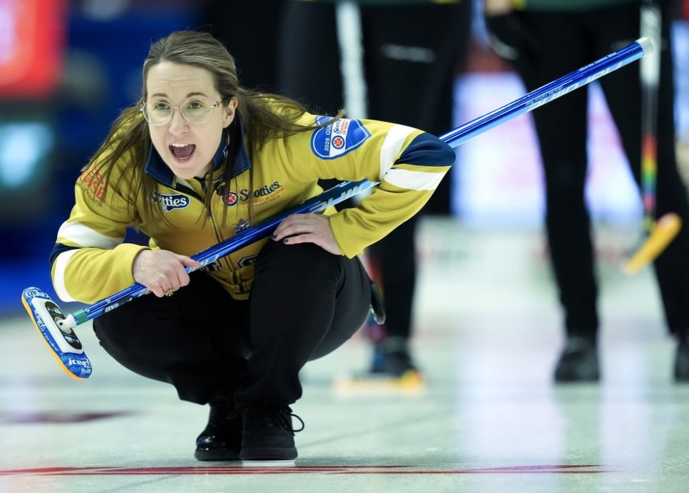 Black improves to 4-1 at Scotties Tournament of Hearts with 8-4 win ...