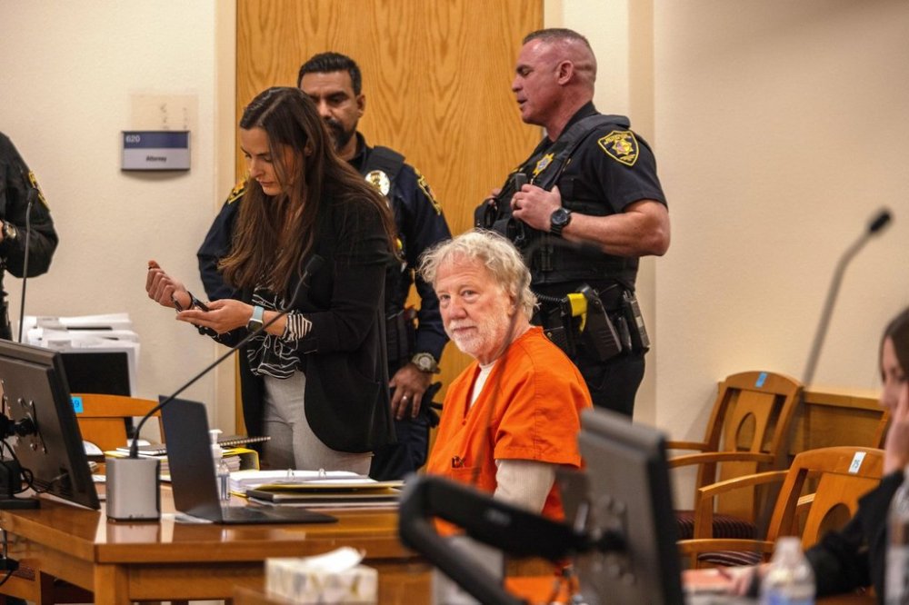 ‘West Wing’ actor Timothy Busfield released from New Mexico jail ...