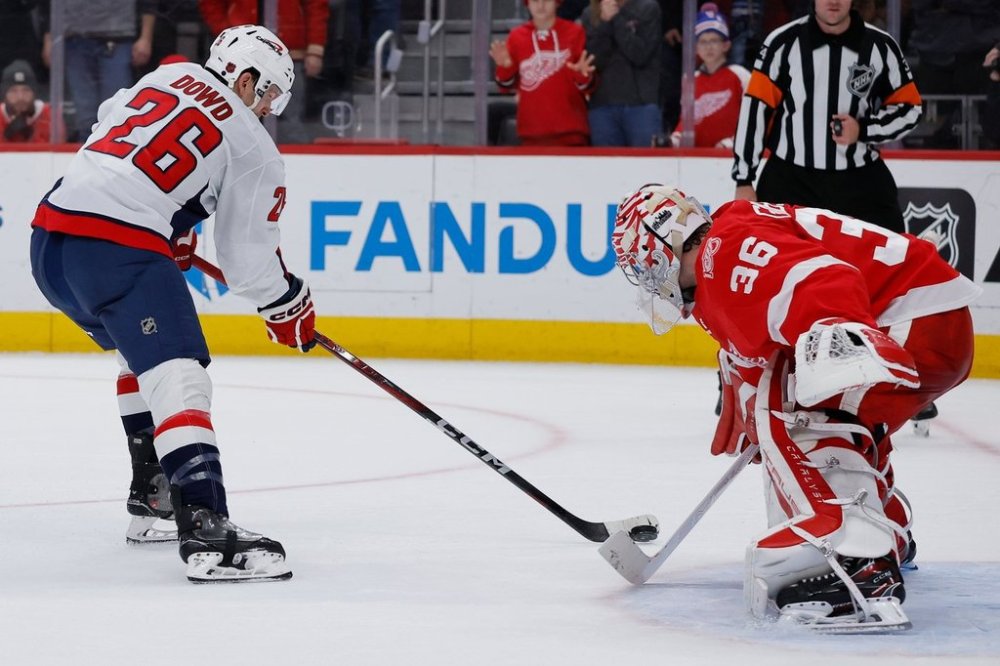 Patrick Kane becomes highest-scoring US-born player during Red Wings ...