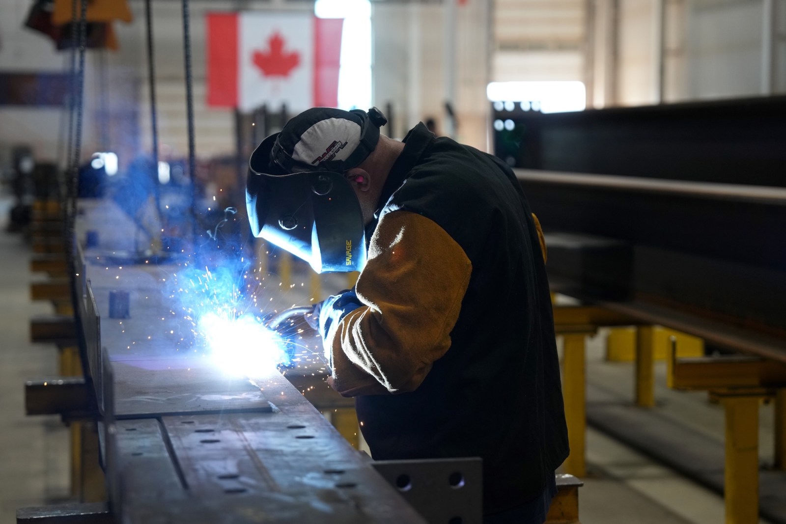 Despite job losses, shrinking labour force lowers unemployment rate in ...