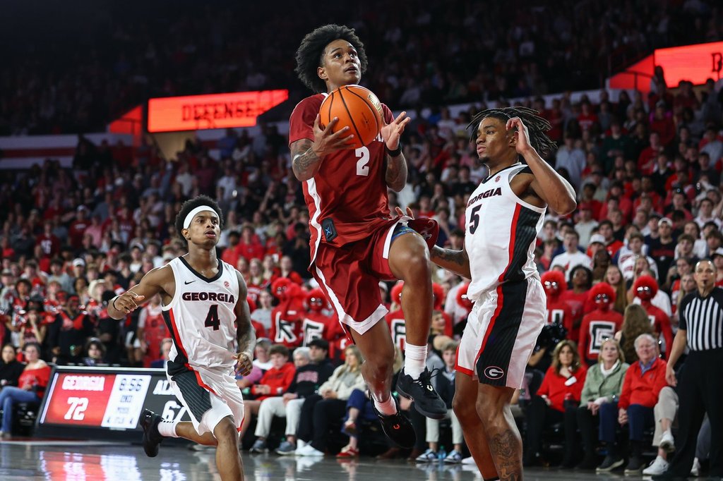 Alabama’s Aden Holloway is approved to travel out of state ahead of ...