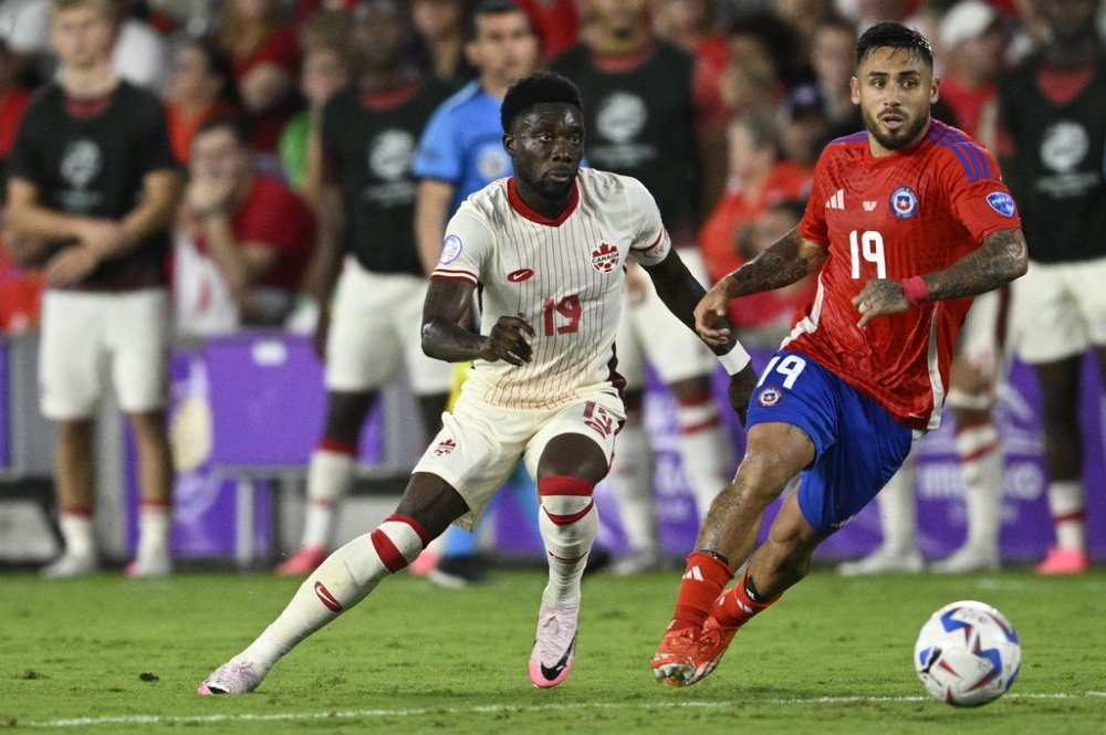 Alphonso Davies happy to be back with Canadian teammates ahead of World ...
