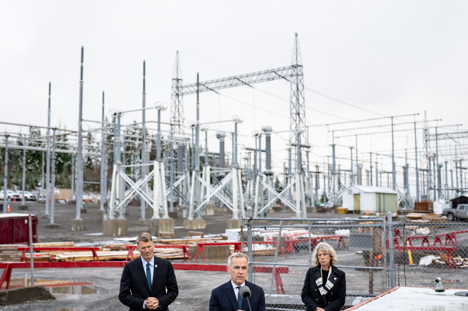 Ottawa pumps the brakes on proposed changes to major project ...