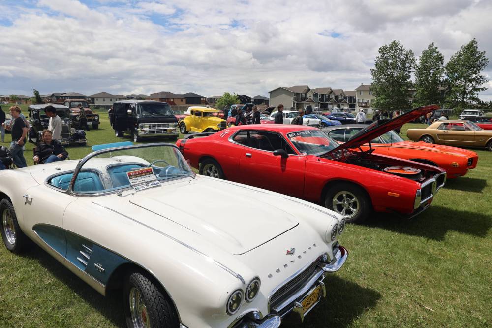 Crocus Plains car show draws crowd despite rain – Brandon Sun