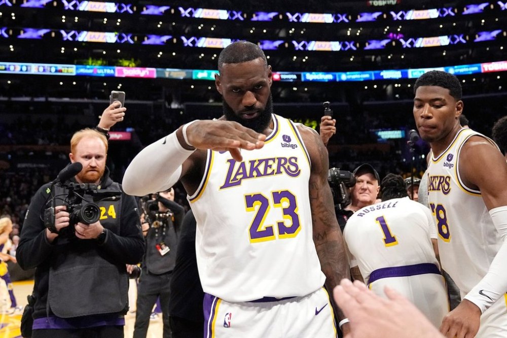 LeBron James not returning to Lakers, plans to play 24th season ...