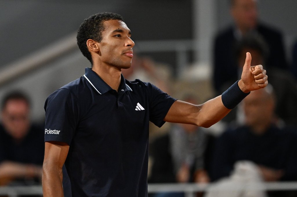 Auger-Aliassime advances to Libema Open quarterfinals with win over ...